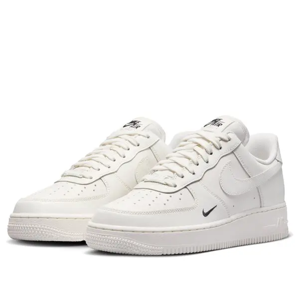 Nike Force 1 '07 Essential Sneakers - Sail/black/sail