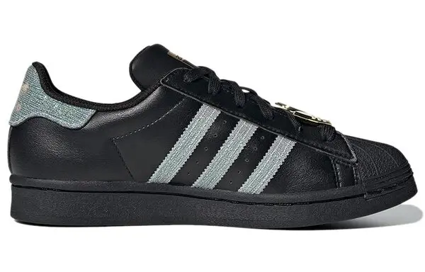 Adidas Superstar "sneaker Queen" Sneakers