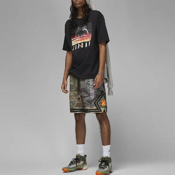JORDAN X Undefeated T-shirt Asia Sizing