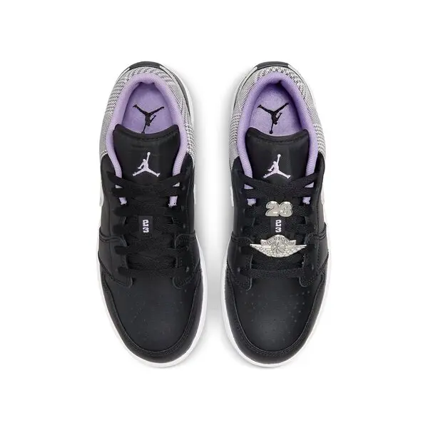 JORDAN 1 Low Se "houndstooth" Sneakers