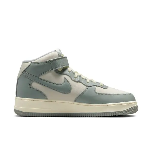 Nike Force 1 Mid Sneakers - Green
