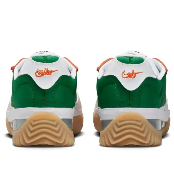 Nike Low Top Sneakers - Orange/green