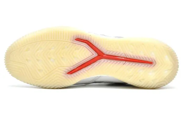 Adidas Predator Precision Tr David Beckham Sneakers - Ftwwht/silvmt/prdred