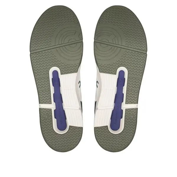 On The Roger Clubhouse Sneakers - White/olive
