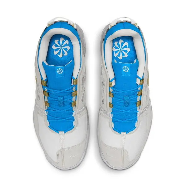 Nike Free Terra Vista Sneakers