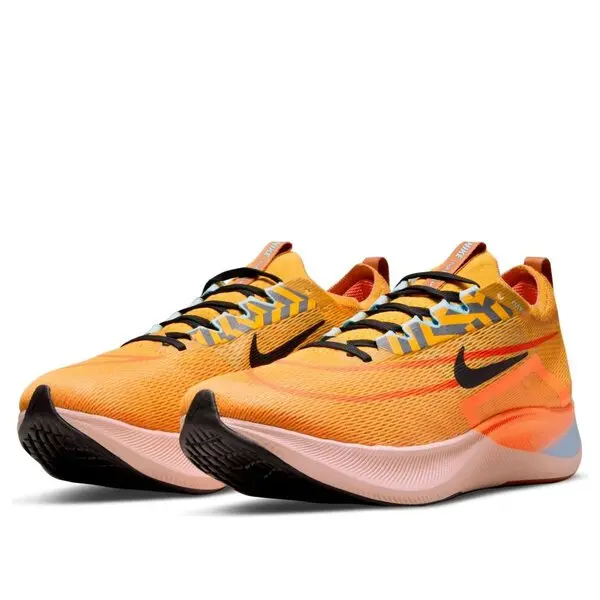 Nike Zoom Fly 4