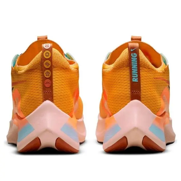 Nike Zoom Fly 4