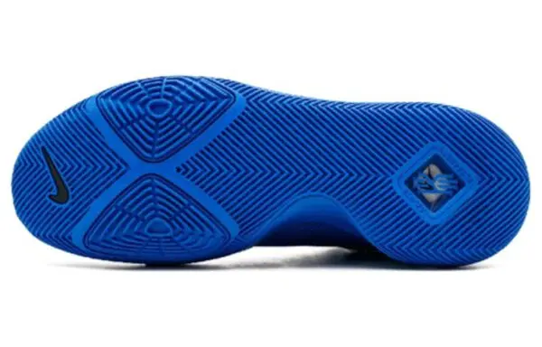 Nike Kyrie 3 "duke" Basketball Sneakers - Blue/black/white
