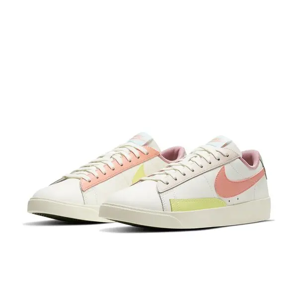 Nike Blazer Low Le Sneakers - Sail