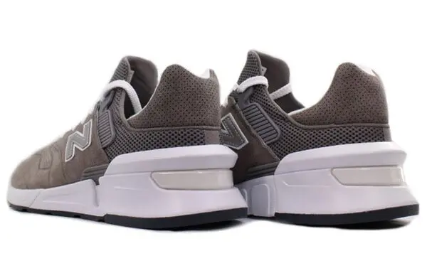 NEW BALANCE X Comme Des Garçons Homme 997s Sneakers - Brown/white