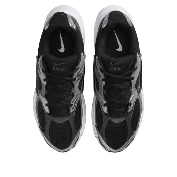 Nike V5 Rnr Sneakers