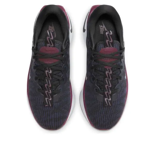 Nike Motiva Sneakers - Black/purple