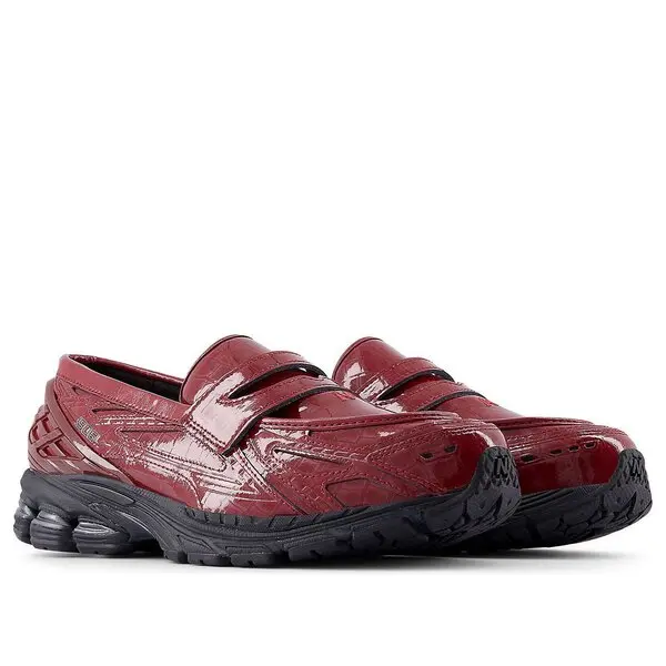 NEW BALANCE 1906l Loafer - Red/black