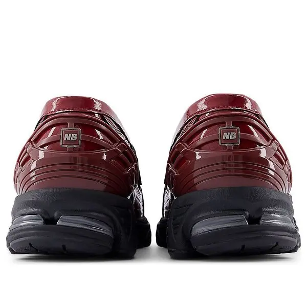 NEW BALANCE 1906l Loafer - Red/black