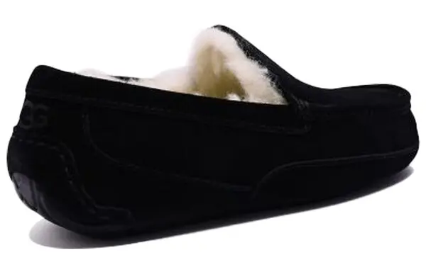 UGG Ascot Slipper - Black
