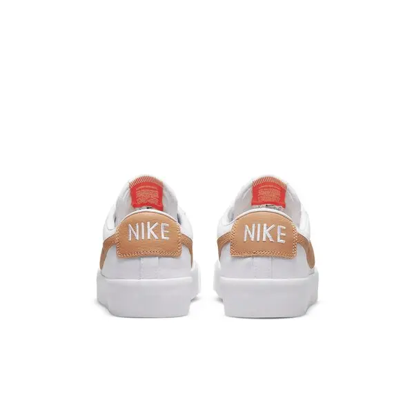 Nike Zoom Blazer Low Pro Gt Sb Sneakers - White