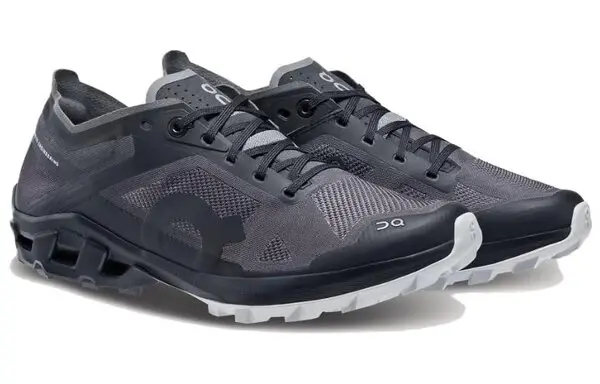 On Cloudventure Peak 3 Sneakers - Black