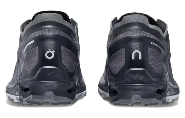 On Cloudventure Peak 3 Sneakers - Black