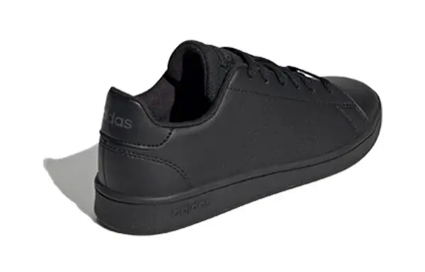 Adidas Advantage Sneakers