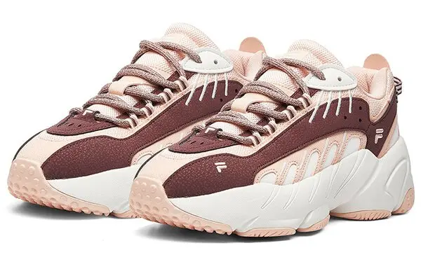 FILA Tracer Low Top Sneakers
