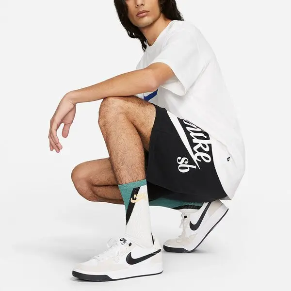 Nike Essential Sunday Shorts