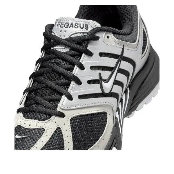 Nike Pegasus 2005 Sneakers - Metallic Silver/flat Silver/black