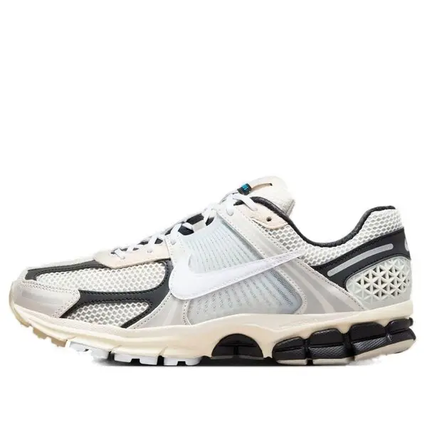 Nike Zoom Vomero 'supersonic' Sneakers - White/sail/light Bone