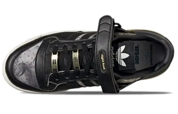 Adidas Forum Low "black" Sneakers - Black/gold