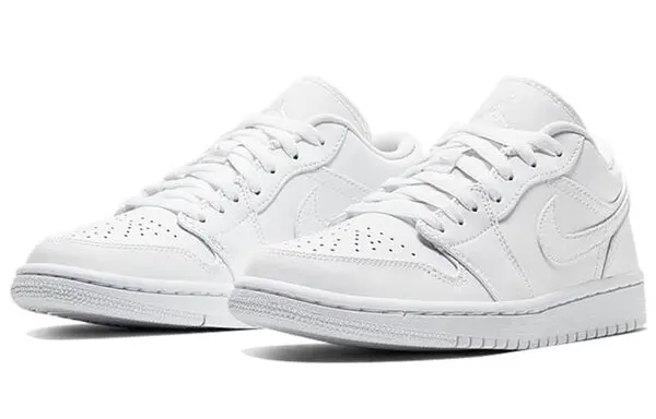JORDAN 1 Low "triple " Sneakers