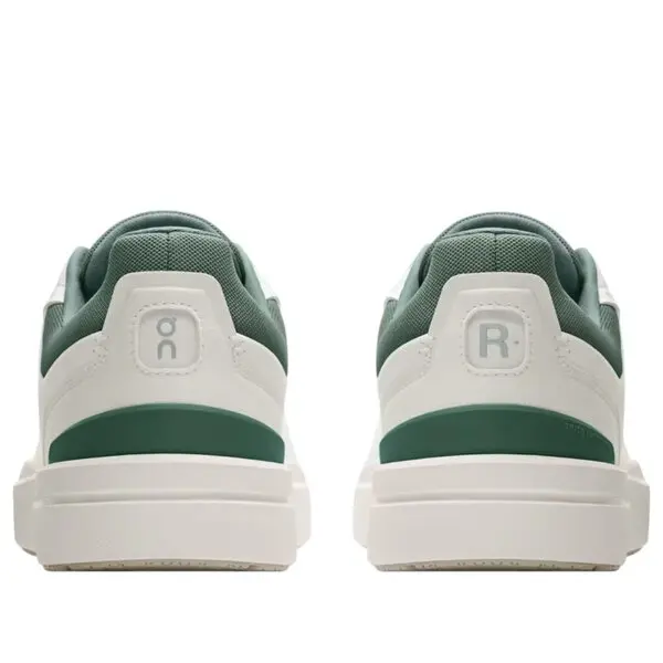 On The Roger Advantage Sneakers - White/olive