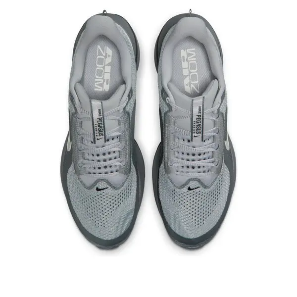 Nike Pegasus Premium Sneakers