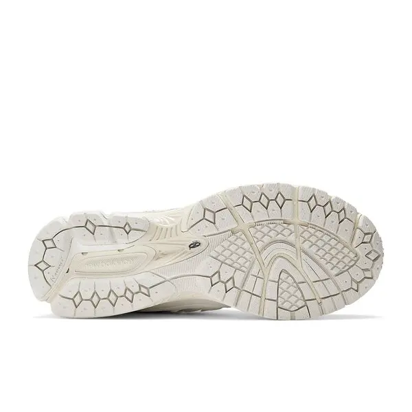 NEW BALANCE 1906d Protection Pack Sneakers - White