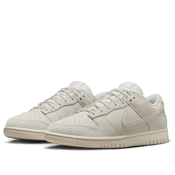Nike Dunk Low Se Suede Sneakers