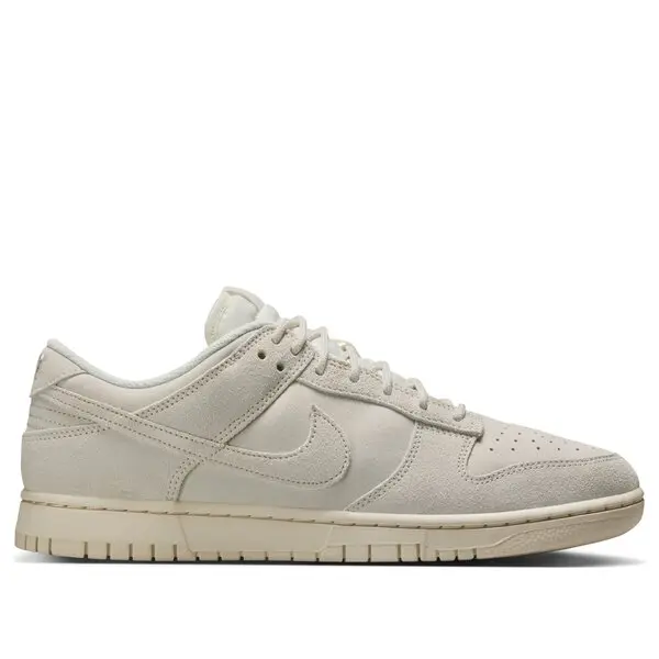 Nike Dunk Low Se Suede Sneakers