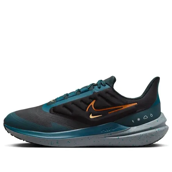 Nike Zoom Winflo Shield Sneakers