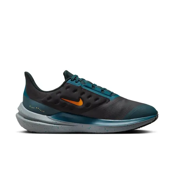 Nike Zoom Winflo Shield Sneakers