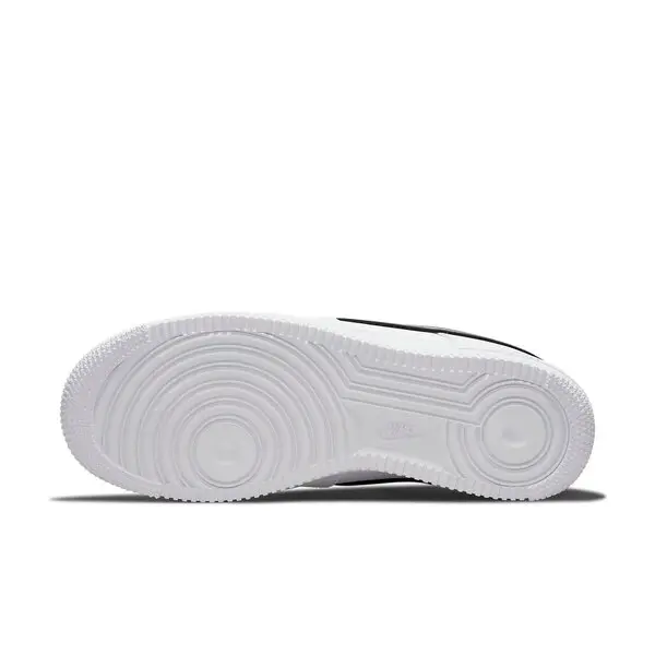 Nike Force 1 '07 Essential Sneakers