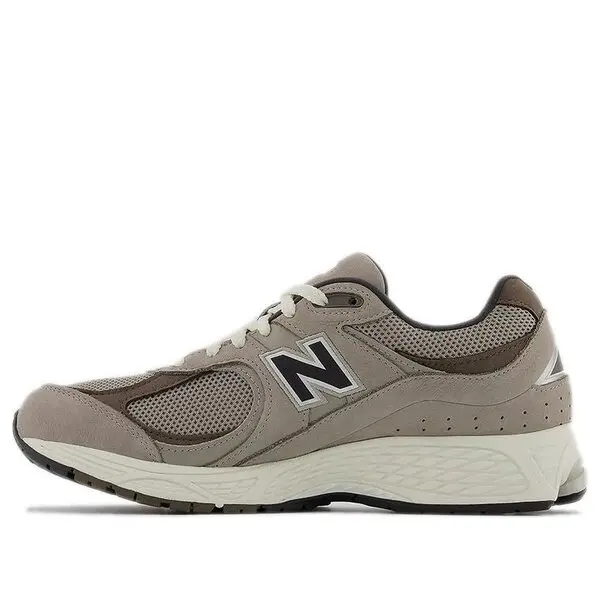 NEW BALANCE 2002r "warm Alpaca Light Chalkboard" Sneakers - Grey