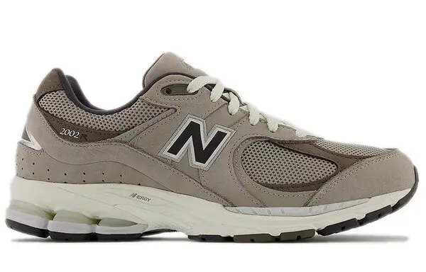 NEW BALANCE 2002r "warm Alpaca Light Chalkboard" Sneakers - Grey