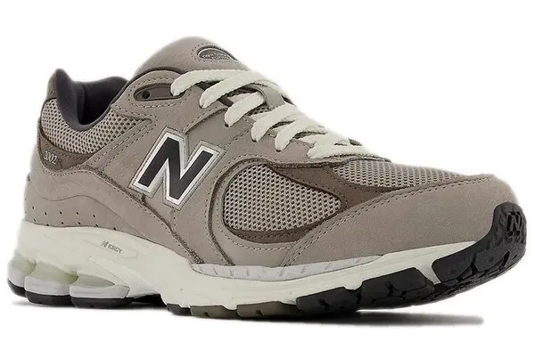 NEW BALANCE 2002r "warm Alpaca Light Chalkboard" Sneakers - Grey
