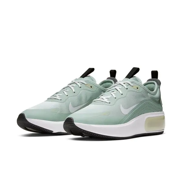 Nike Max Dia Low Top Sneakers - Green