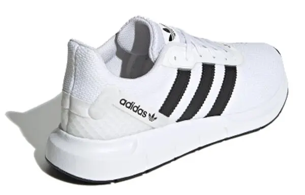 Adidas Swift Run Rf Low Top Sneakers