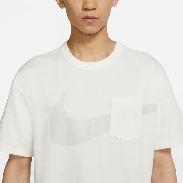 Nike Swoosh T-shirt