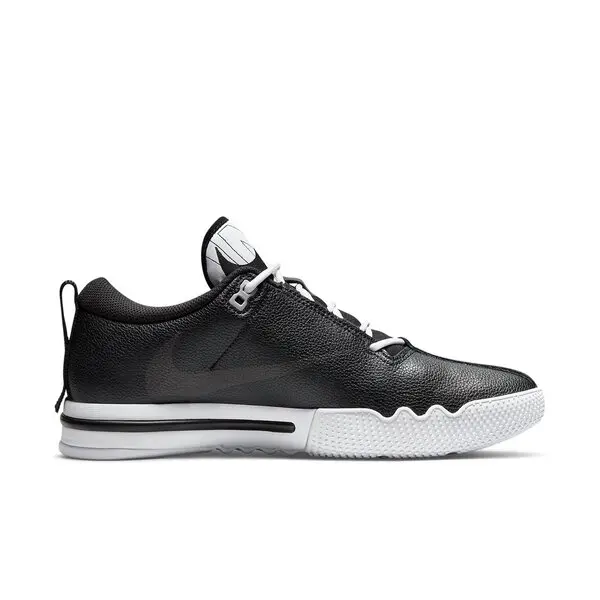 Nike Sesh Low Top Sneakers