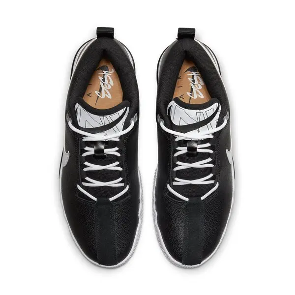 Nike Sesh Low Top Sneakers