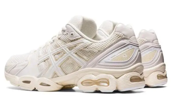 Asics Gel-nimbus Sneakers - Brown