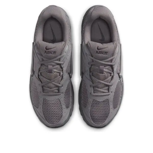 Nike V5 Rnr Sneakers