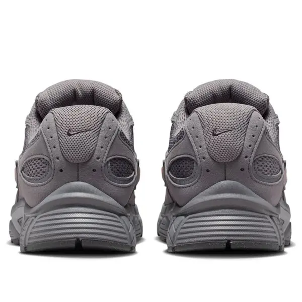 Nike V5 Rnr Sneakers