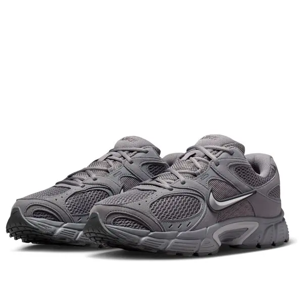 Nike V5 Rnr Sneakers