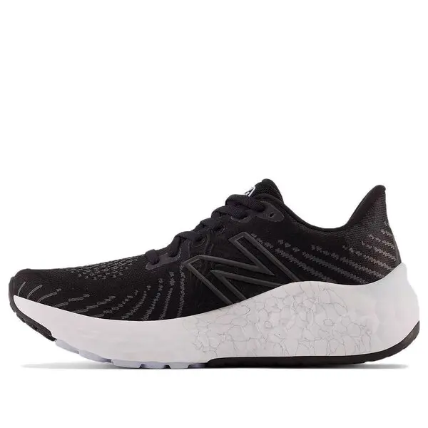 NEW BALANCE Fresh Foam X Vongo V5 - Black/white